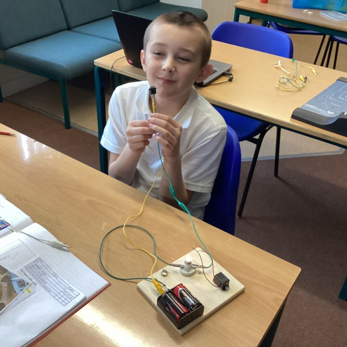 Tuition Medical Behaviour Support Service - Making connections